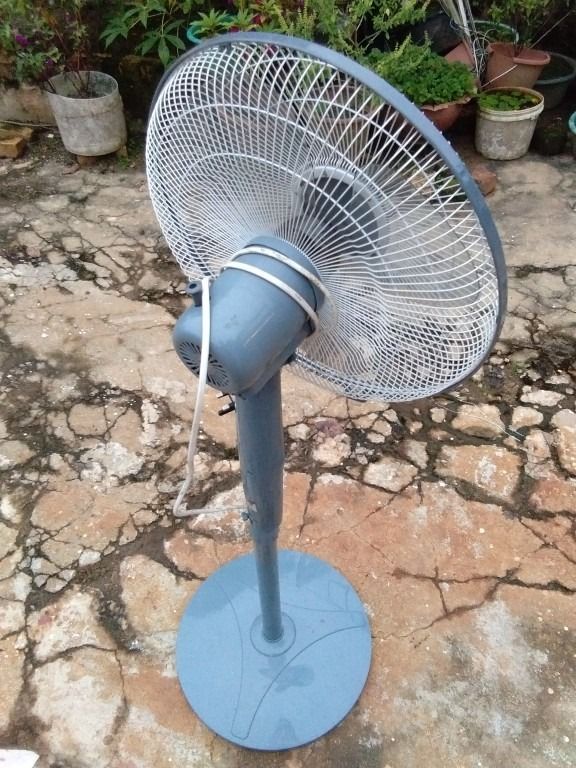 UMS stand fan 16 inch kipas angin berdiri besar, Furniture & Home ...