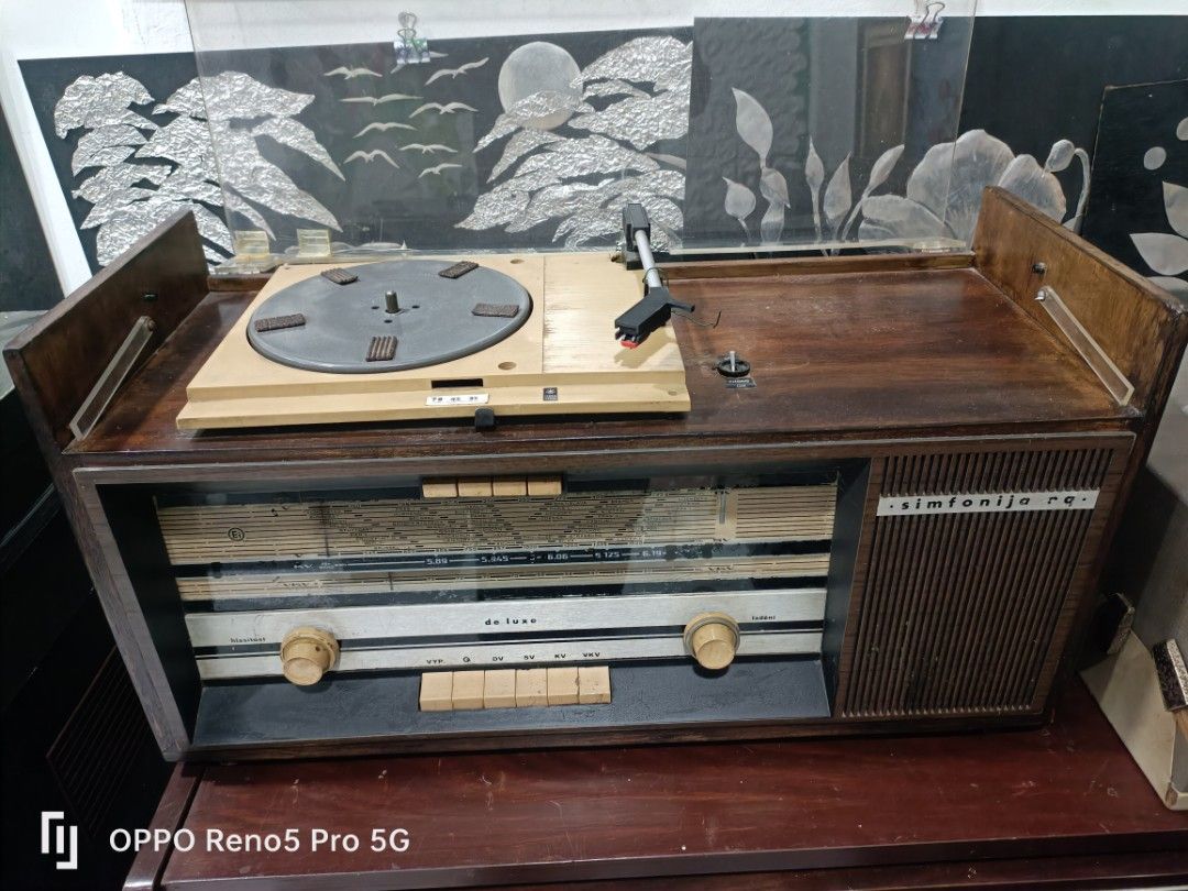 Vintage Radiograms whole lot for sale, Hobbies & Toys, Collectibles ...