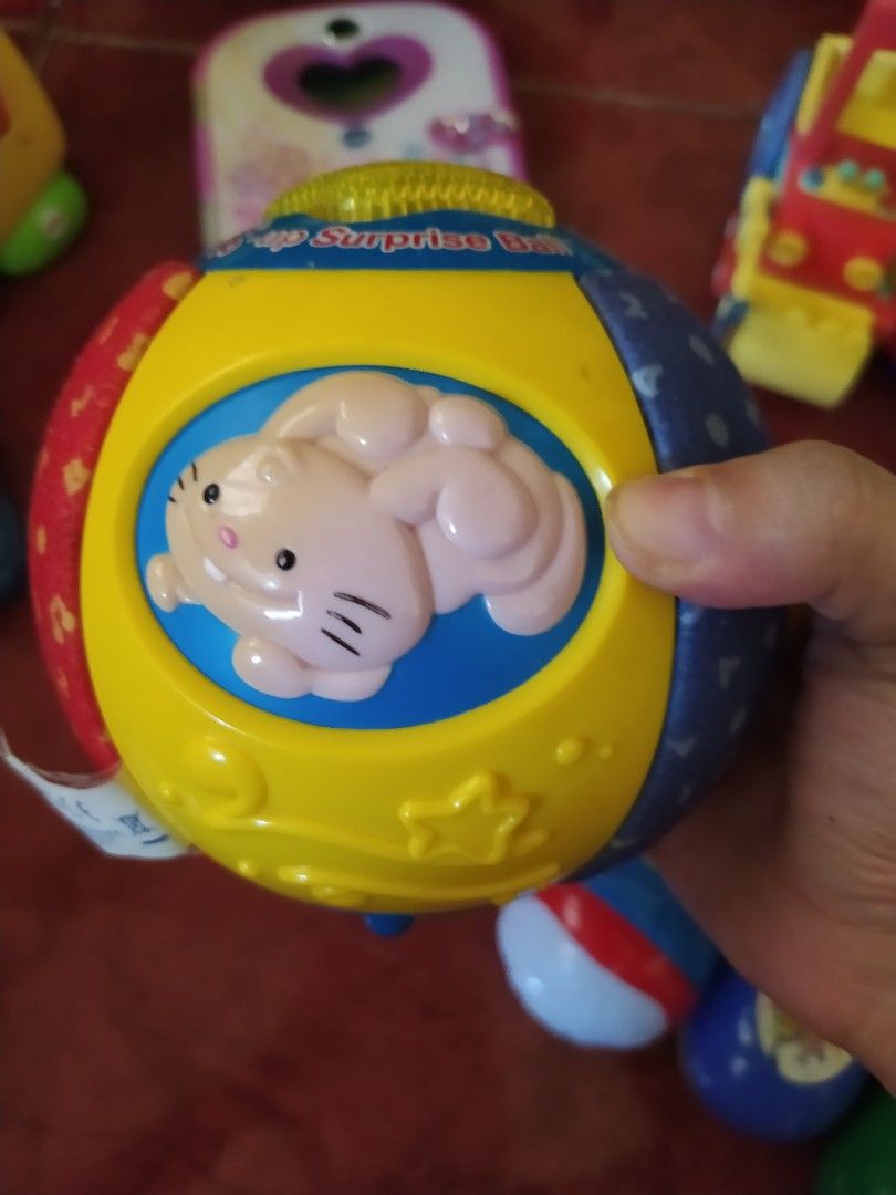 Vtech Pop up Surprise Pall, Babies & Kids, Infant Playtime on Carousell