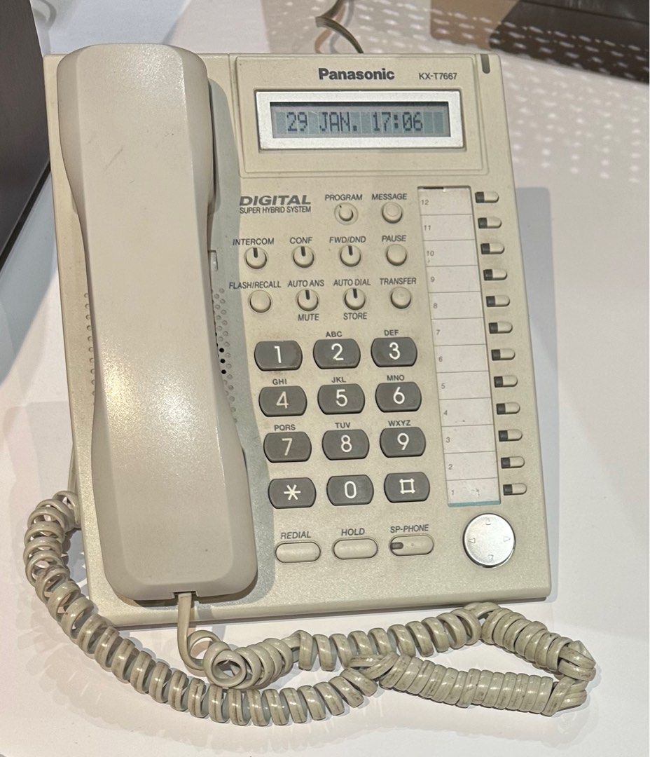（大量可談）二手 國際牌 Panasonic KX-T7667 顯示型數位話機 辦公室, 電腦及科技產品, 商務用科技產品在旋轉拍賣