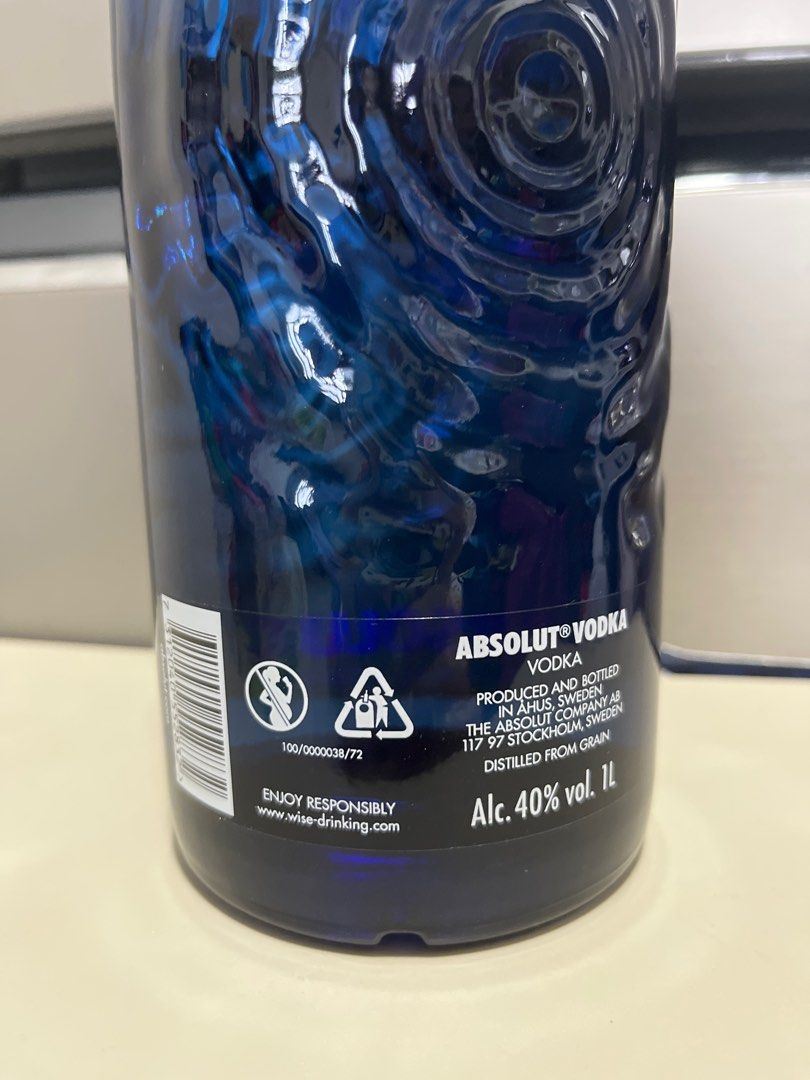 Absolut VODKA - limited edition 1L, Food & Drinks, Alcoholic Beverages ...