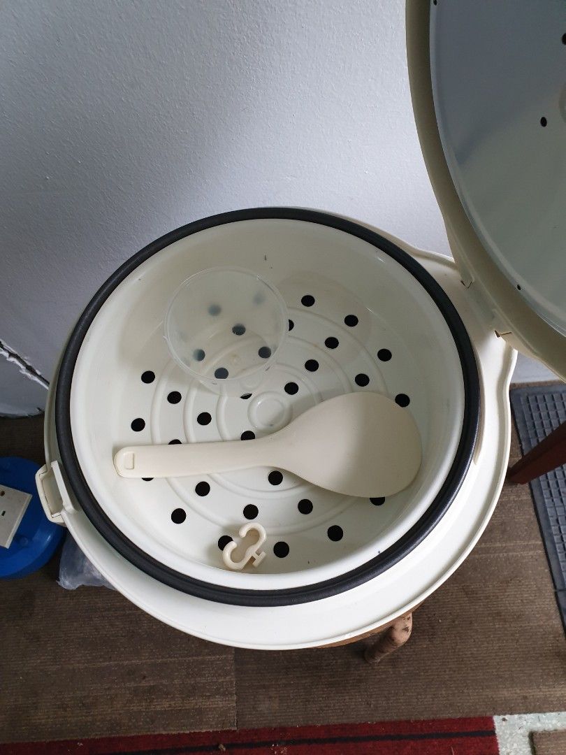 Akira Rice Cooker, Furniture & Home Living, Kitchenware & Tableware ...