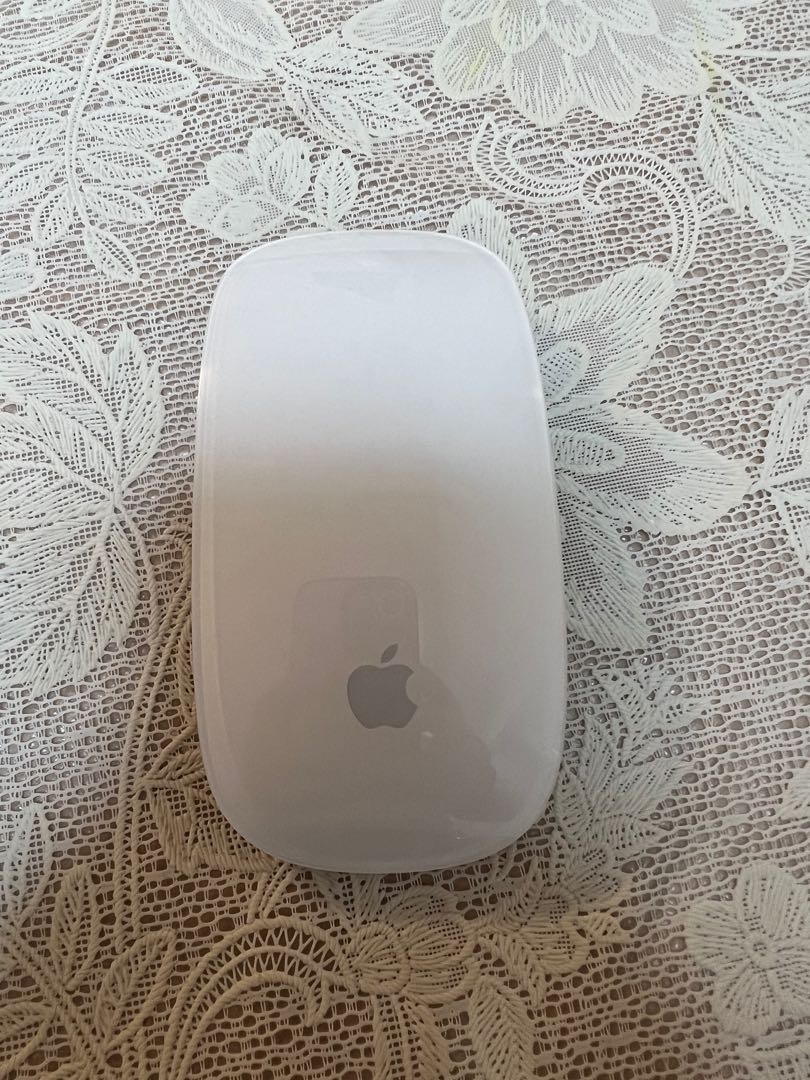 Apple Magic Mouse 1, 電腦＆科技, 電腦周邊及配件, 電腦滑鼠及相關產品 - Carousell