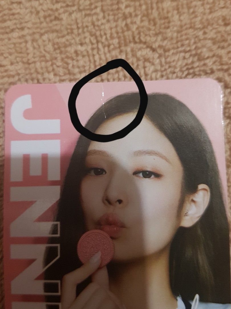 Blackpink Lisa and Jennie Official Oreo Pc's, Hobbies & Toys ...