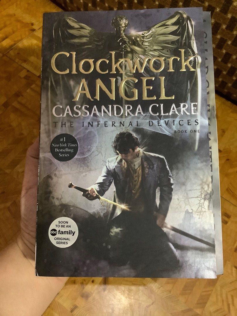 Clockwork Angel: The Infernal Devices (Book 1) by Cassandra Clare ...