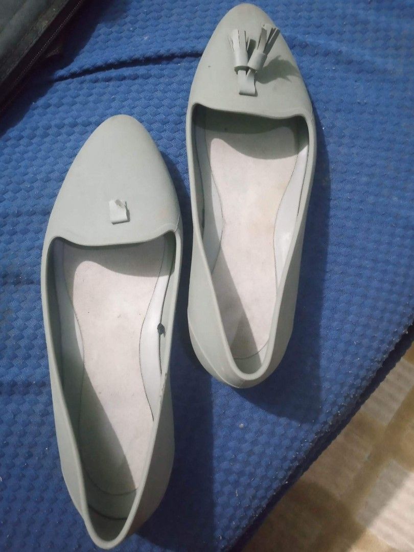 Crocs doll shoes, Women's Fashion, Footwear, Flats & Sandals on Carousell