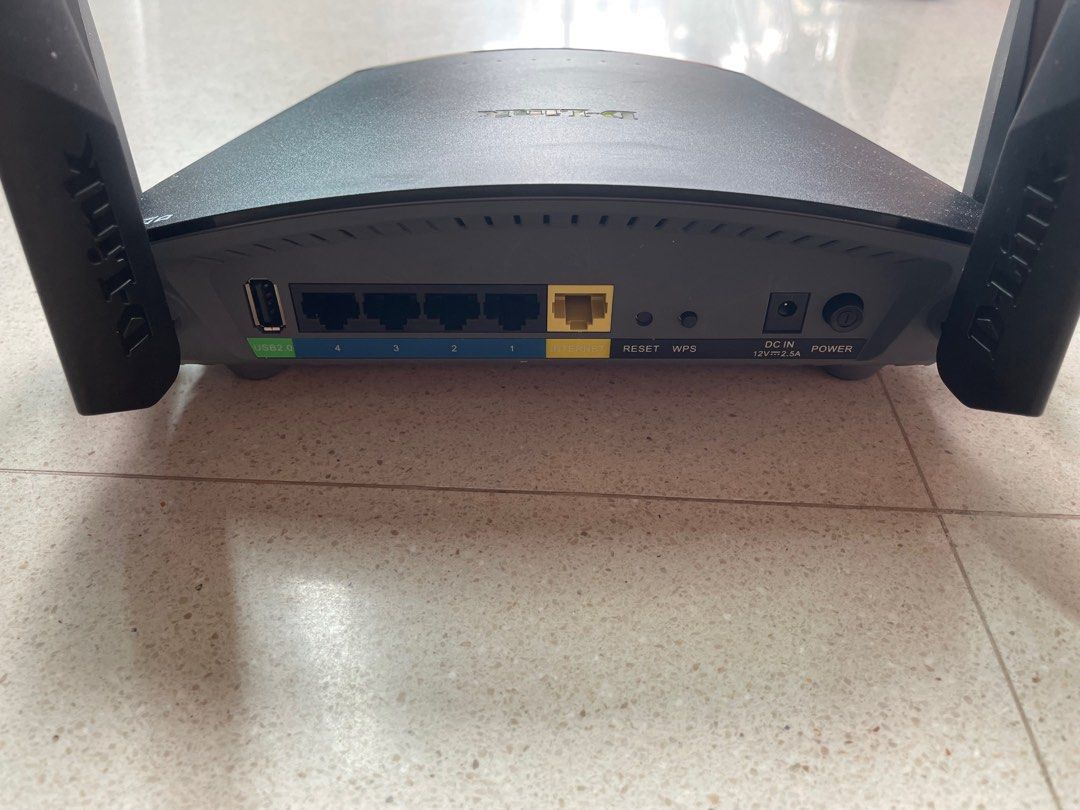 Dlink Dir 2600 Computers And Tech Parts And Accessories Networking On Carousell