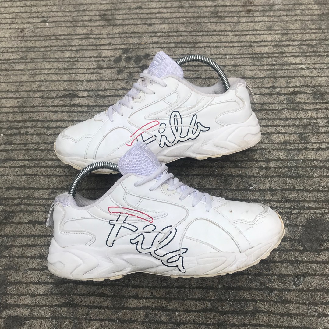 Fila Spline Script, Men's Fashion, Footwear, Sneakers on Carousell
