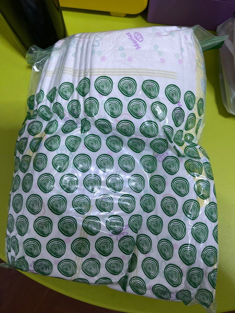 Free diapers merries NB 28 pieces, Babies & Kids, Bathing & Changing ...