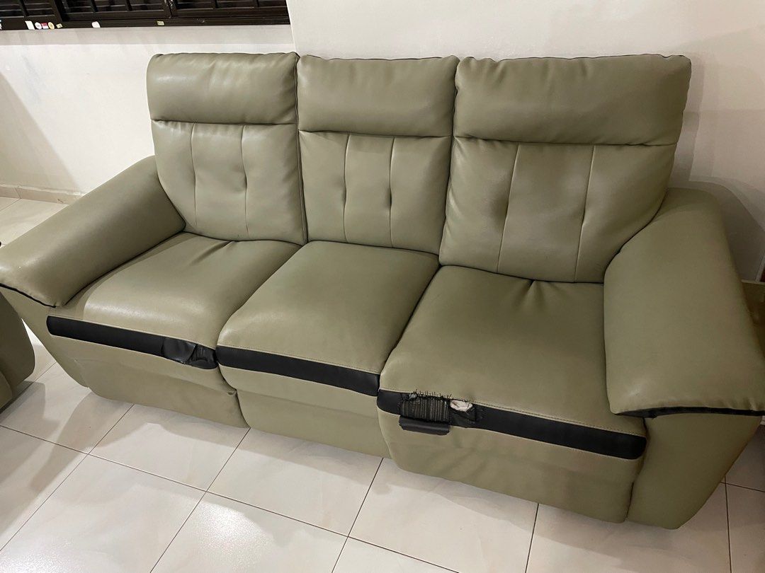 Free Sofa Collection | Baci Living Room