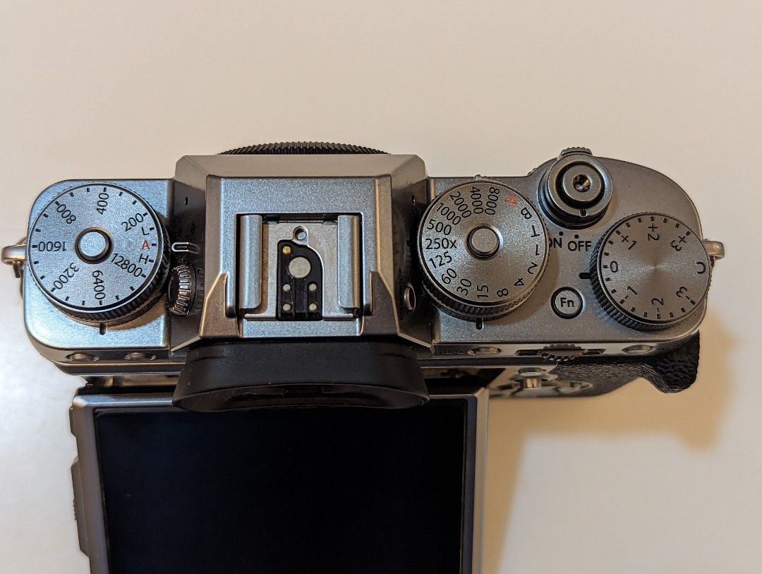 Fujifilm X-T2 Silver Fuji XT2, Photography, Cameras on Carousell