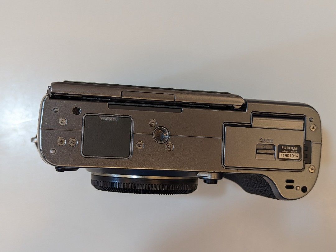 Fujifilm X-T2 Silver Fuji XT2, Photography, Cameras on Carousell