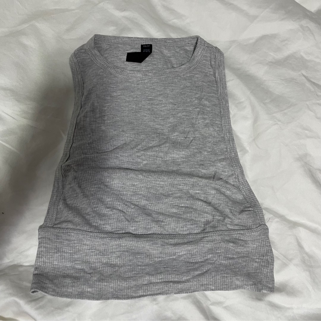 Grey Top, Women's Fashion, Activewear on Carousell