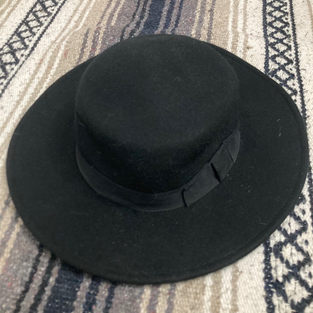 GU Hat, Men's Fashion, Watches & Accessories, Cap & Hats on Carousell