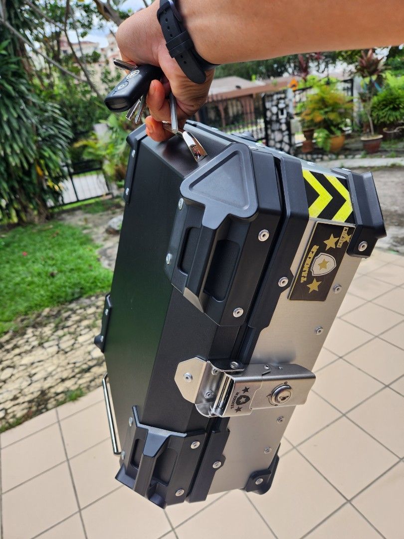 Heavy Duty Box & monorack nvx v1, Motorbikes on Carousell