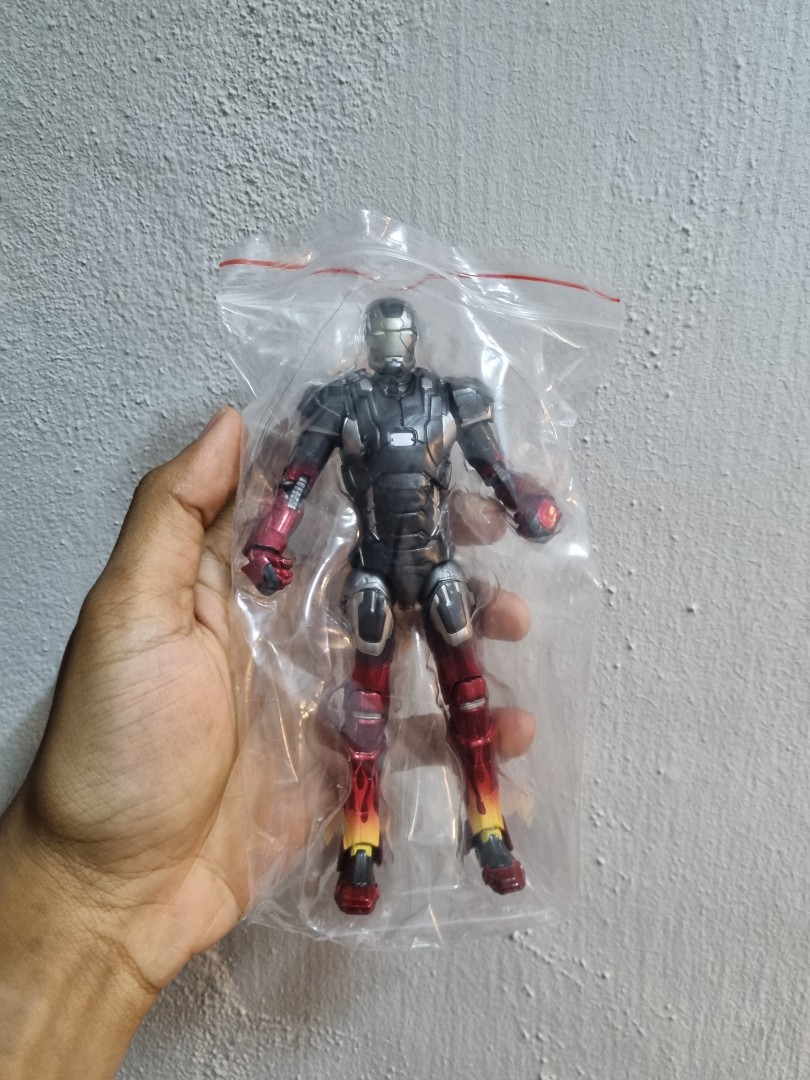 Iron Man Mark XXII Marvel Legends, Hobbies & Toys, Toys & Games on ...