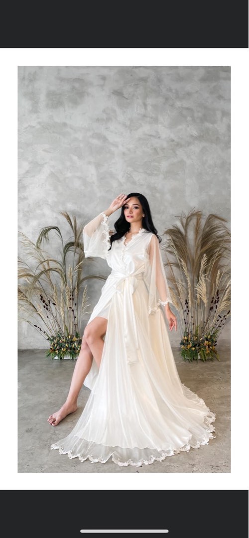 La rosa bridal athena robe, Women's Fashion, Undergarments & Loungewear ...