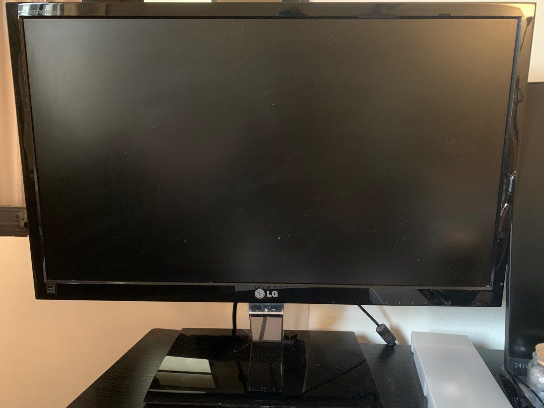 LG Monitor, Computers & Tech, Desktops on Carousell