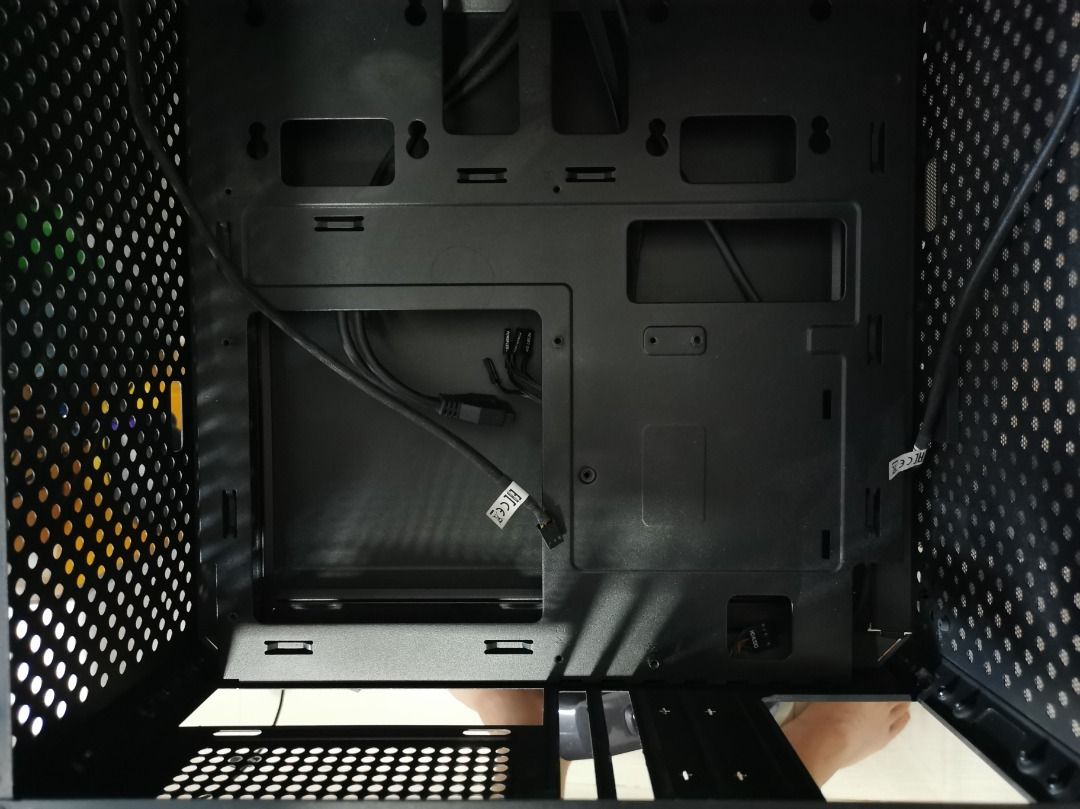 MasterBox Q300L, Computers & Tech, Desktops on Carousell