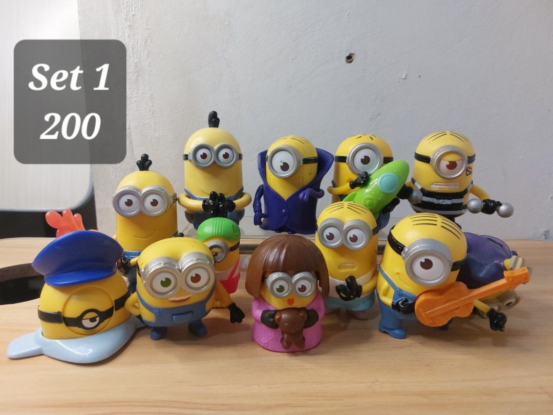 Minion set 1, Hobbies & Toys, Toys & Games on Carousell