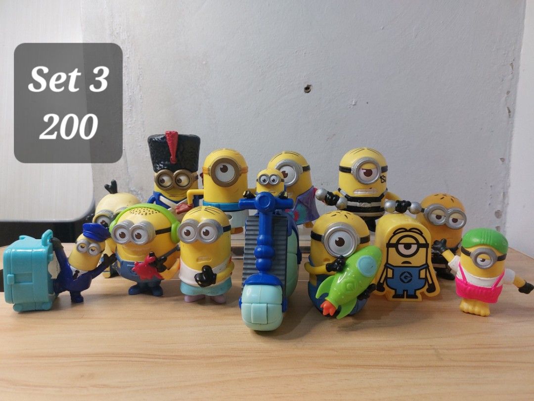 Minion set 3, Hobbies & Toys, Toys & Games on Carousell