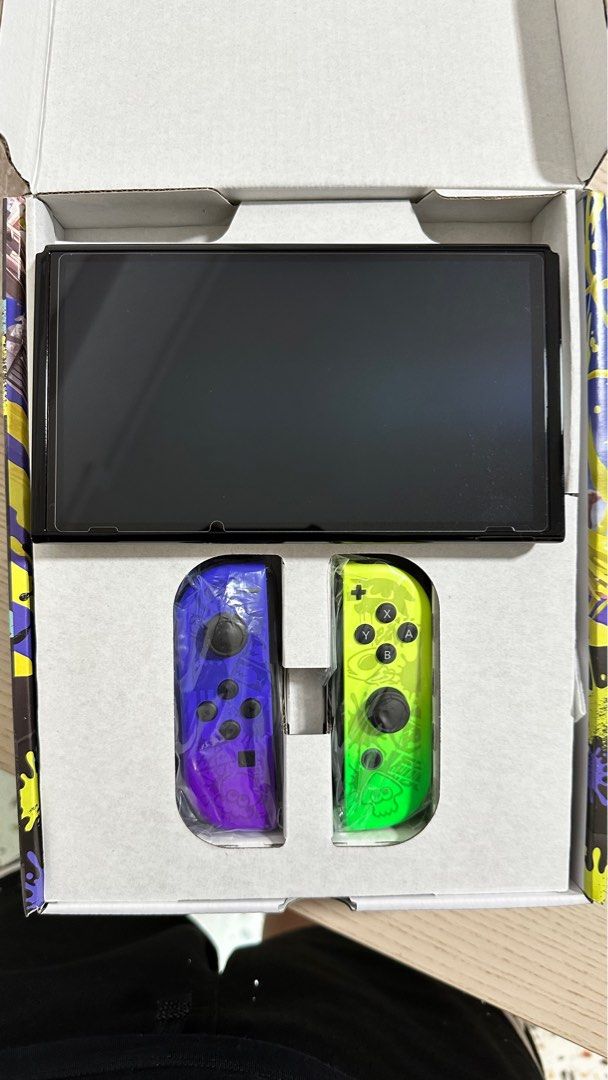 Nintendo Switch OLED Splatoon Edition with additional controller and ...
