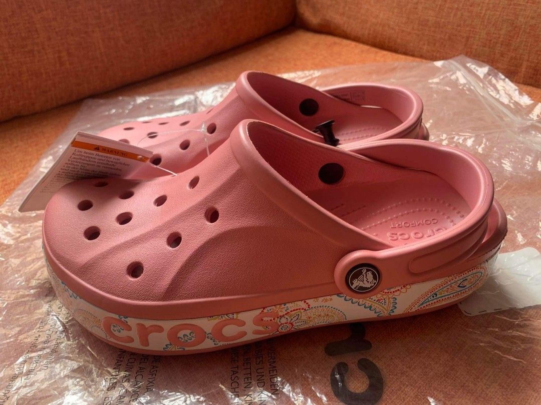 ORIGINAL CROCS FROM SINGAPORE, Women's Fashion, Footwear, Slippers and ...