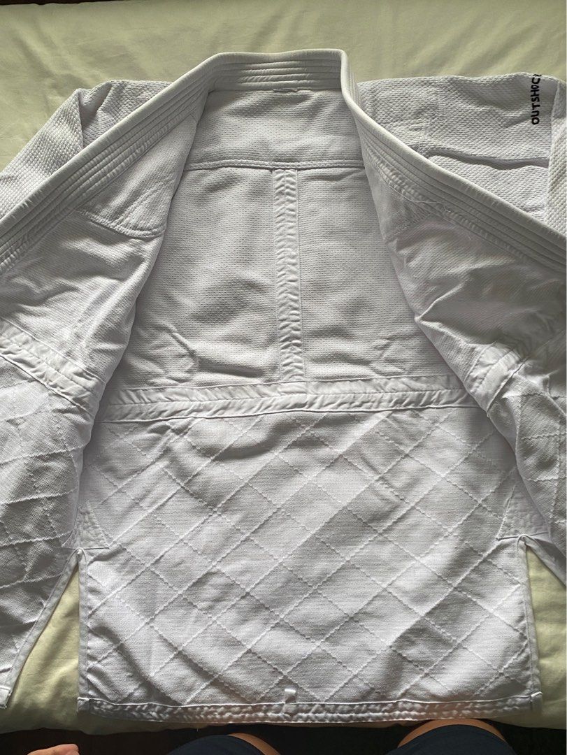 Outshock 500 Judo Gi (Size A1), Men's Fashion, Activewear on Carousell