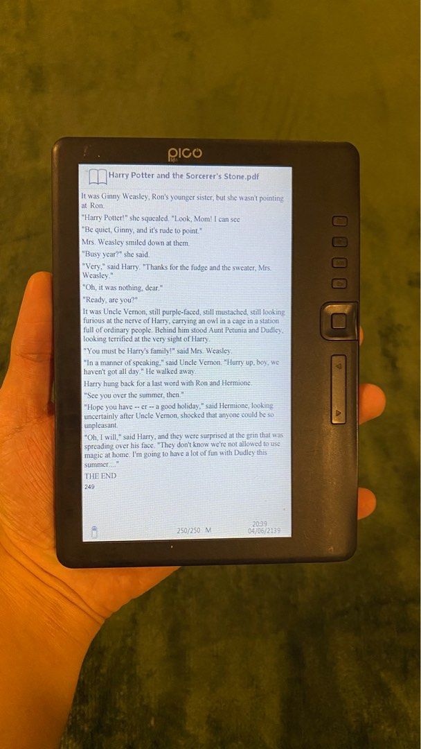 Pico Life eBook Reader, Mobile Phones & Gadgets, E-Readers on Carousell