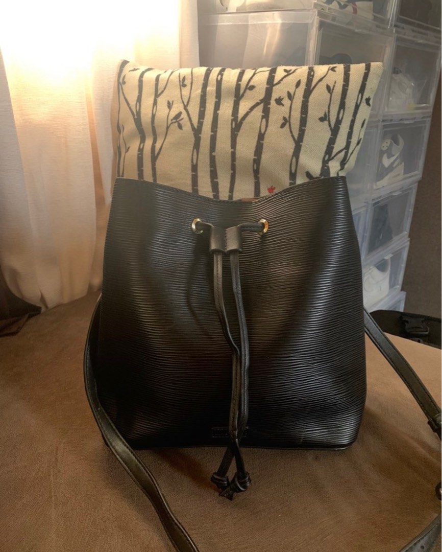 PRELOVED MARY KAY BUCKET BAG, Women's Fashion, Bags & Wallets, Cross ...