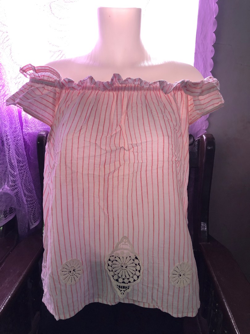 Pretty pink striped off-shoulders top ️, Women's Fashion, Tops, Blouses ...