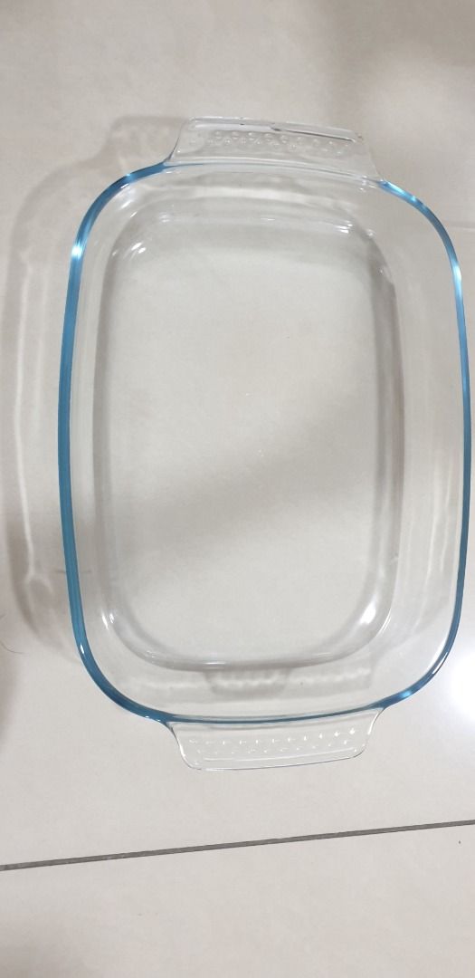 PYREX Glass plate, Furniture & Home Living, Kitchenware & Tableware ...