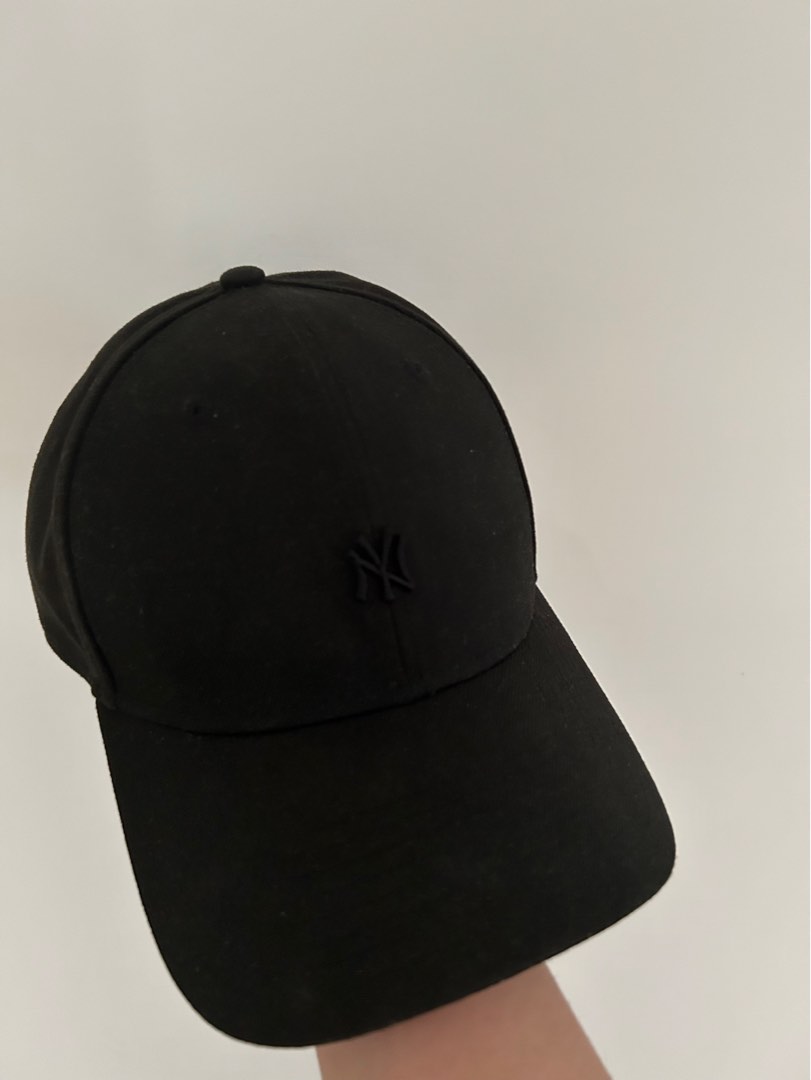 Rare New Era Black on Black small logo cap, Men's Fashion, Watches ...