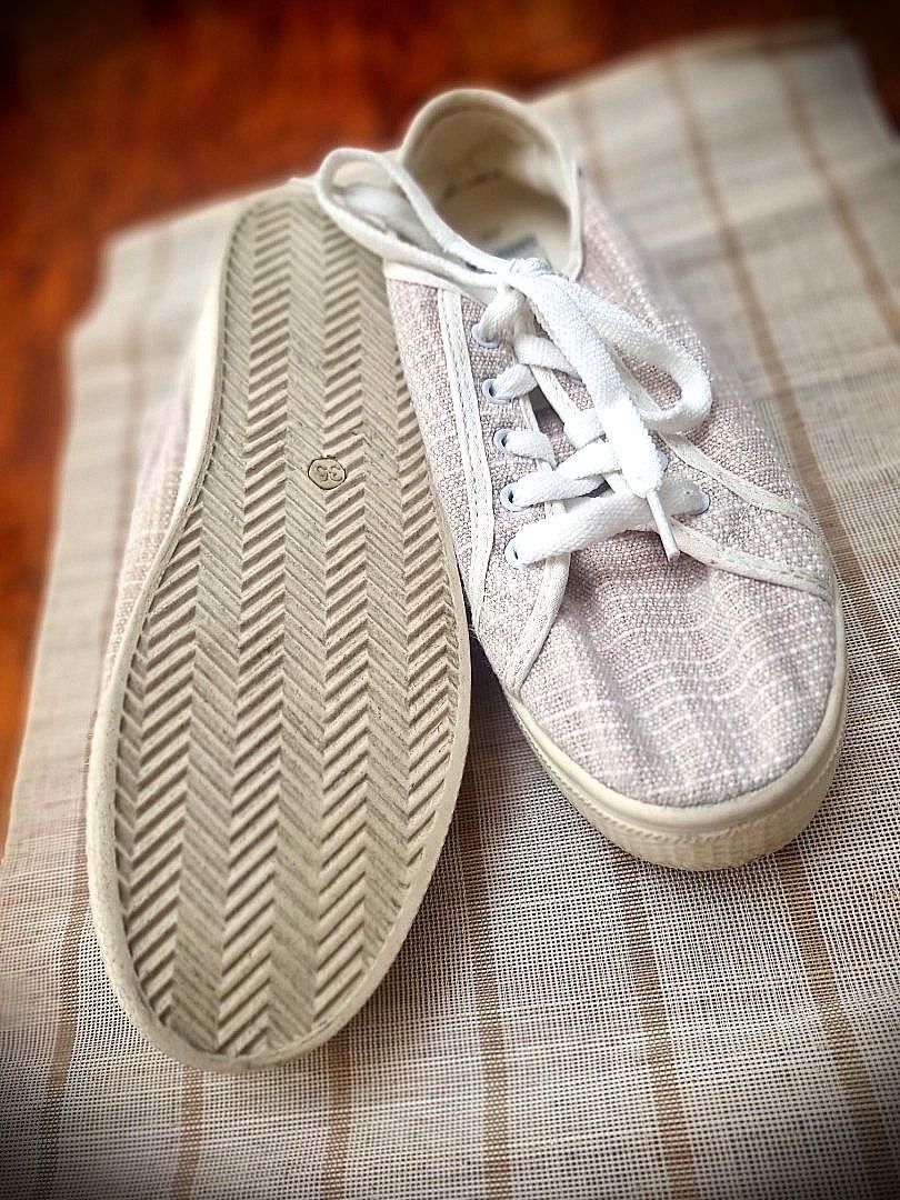 Shoopen shoes, Women's Fashion, Footwear, Flats & Sandals on Carousell