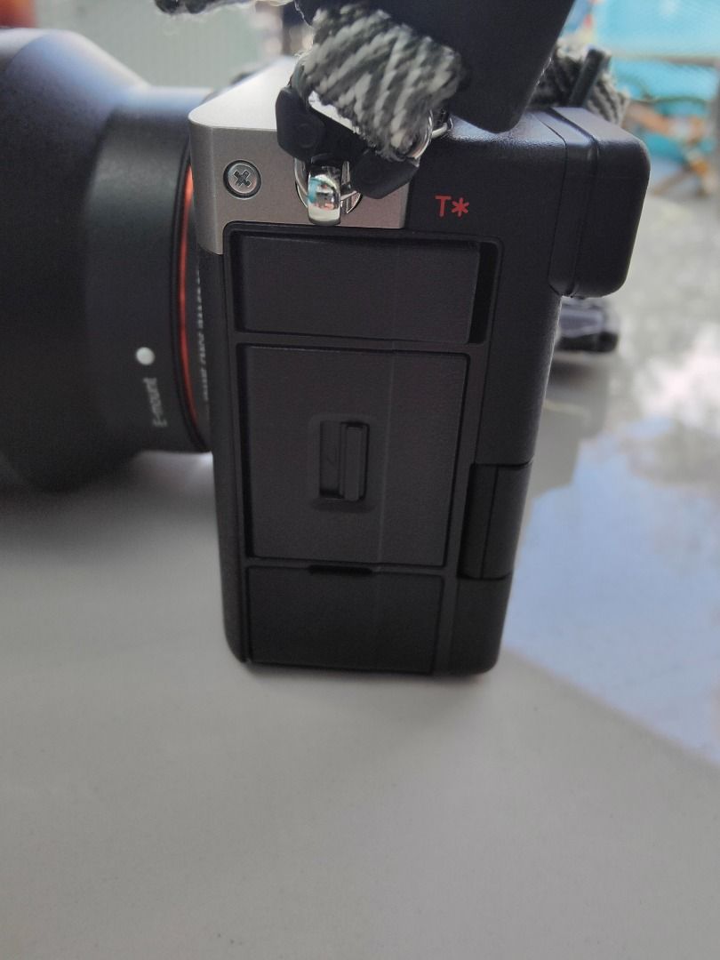 Sony a7c with 24-105mm (SEL24105G) lens, Photography, Cameras on Carousell