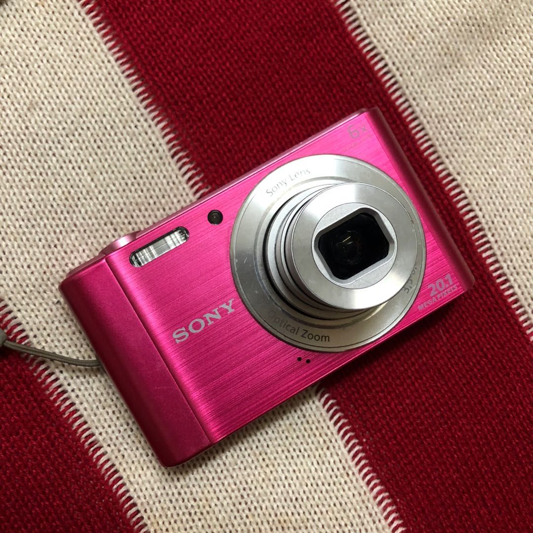 Sony Cybershot DSC-W810 Digital Camera, Photography, Cameras on Carousell