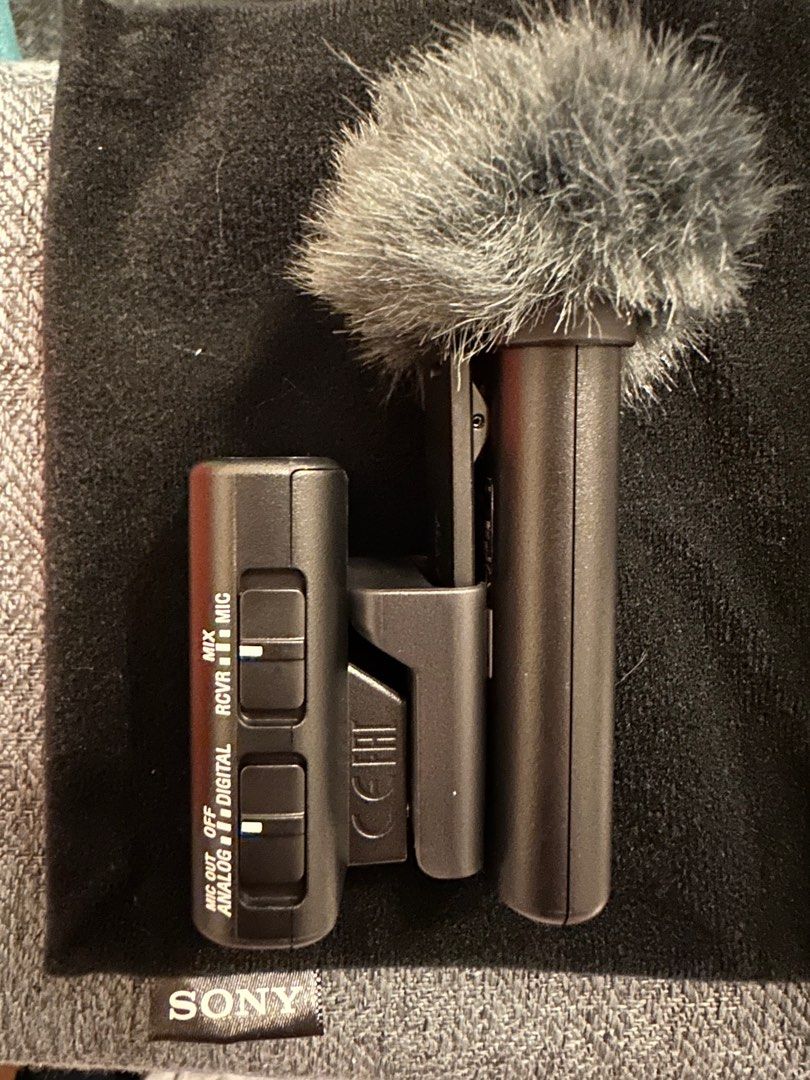 Sony ECM-W2BT Camera-Mount Digital Bluetooth Wireless Microphone System ...