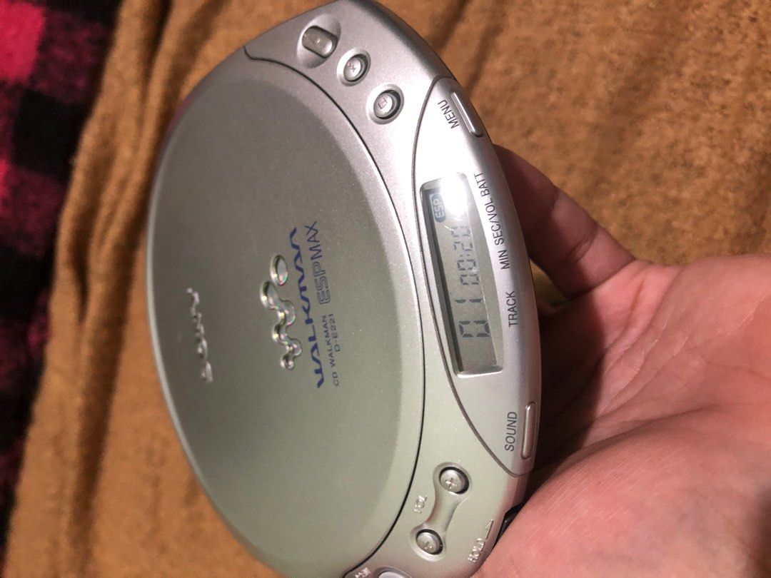 Sony walkman espmax d-e221, Audio, Portable Music Players on Carousell