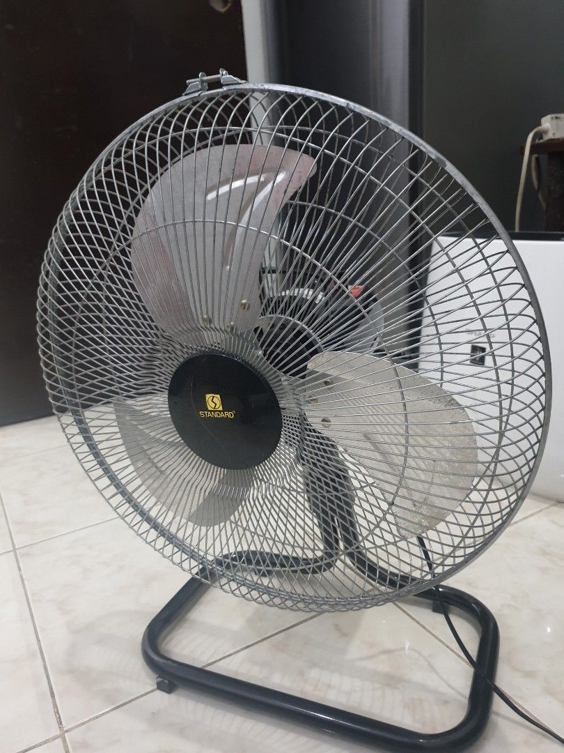 Standard Industrial Floor Fan, Furniture & Home Living, Lighting & Fans ...