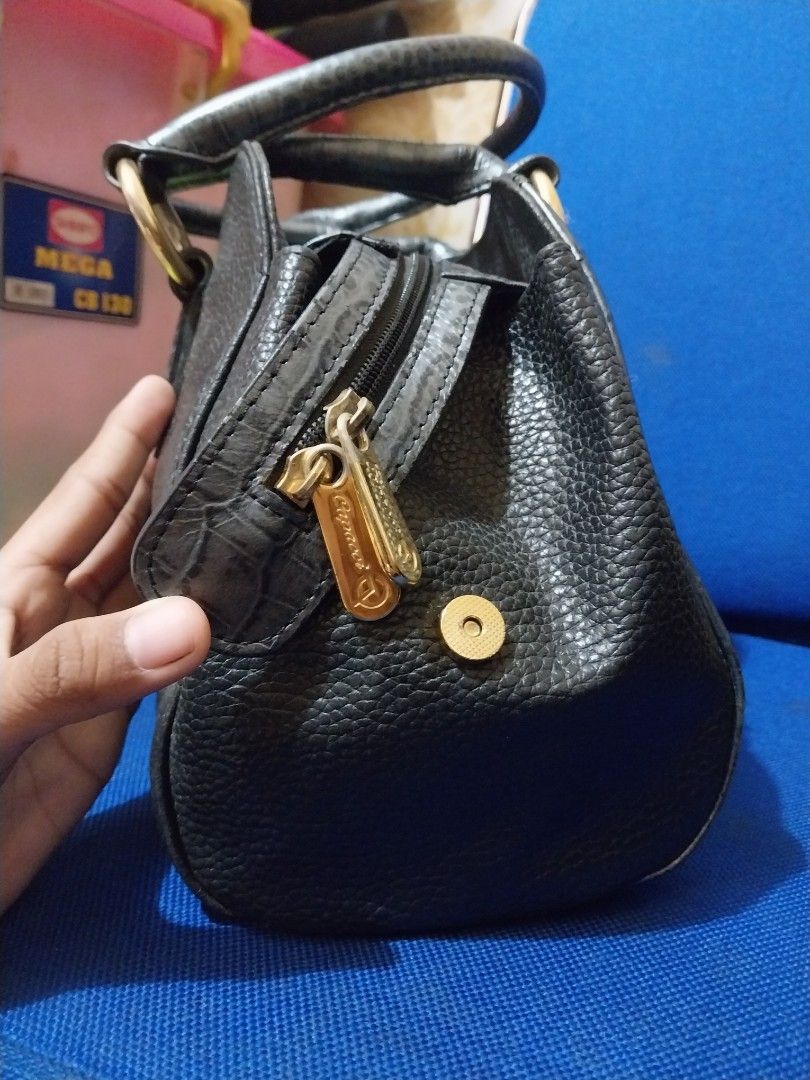 Tas tenteng Capacci, Fesyen Wanita, Tas & Dompet di Carousell