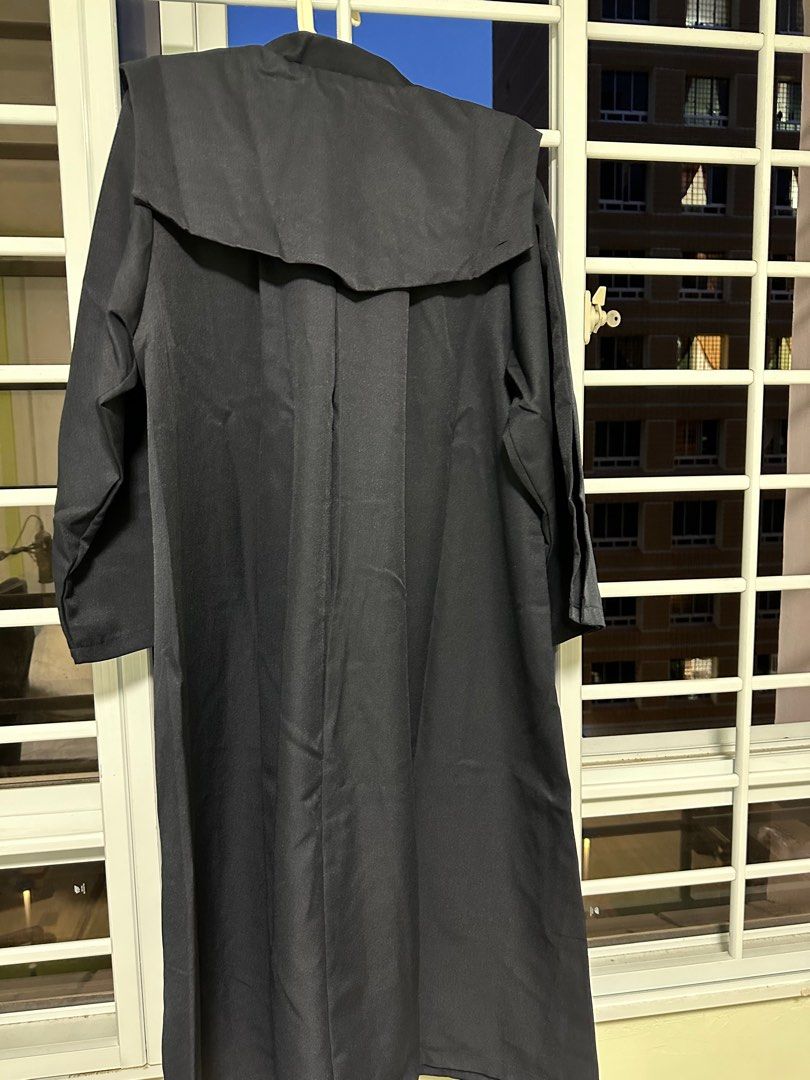 Temasek Polytechnic Graduation Gown, Men's Fashion, Coats, Jackets and ...