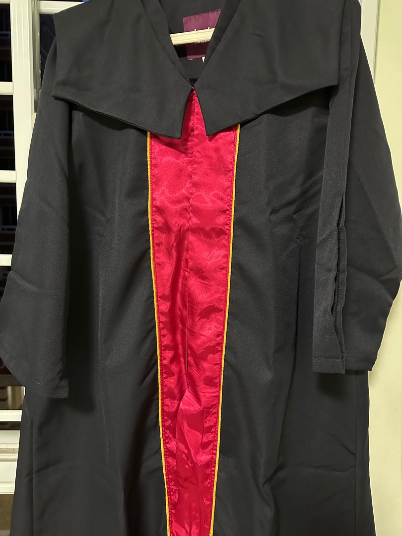 Temasek Polytechnic Graduation Gown, Men's Fashion, Coats, Jackets and ...