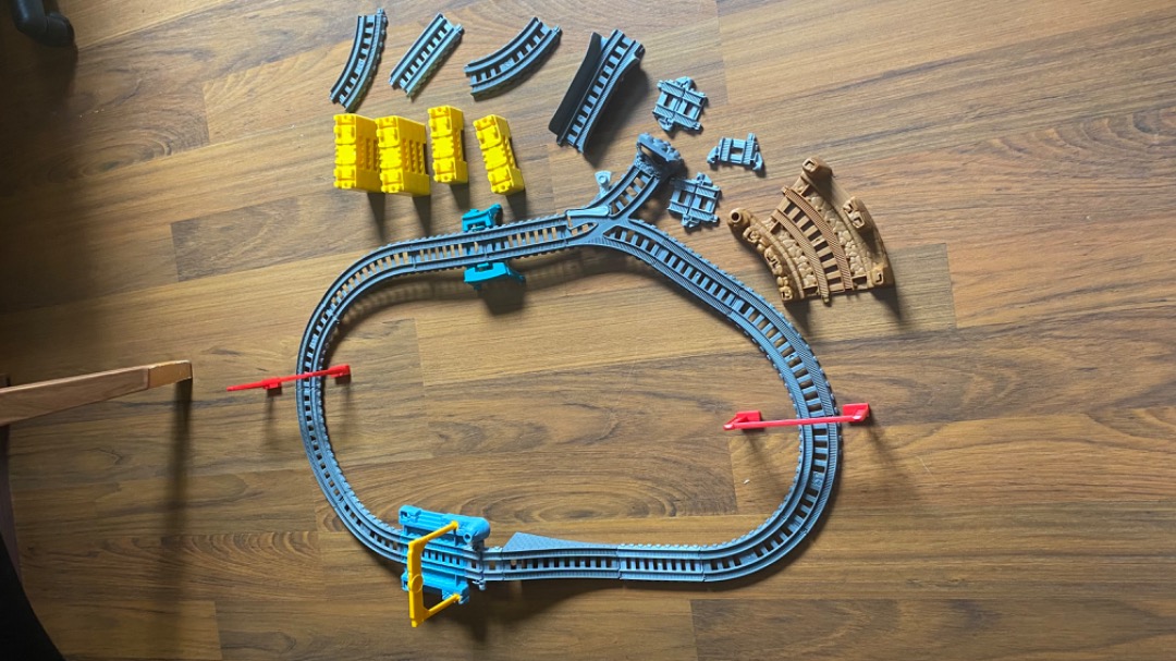 Thomas Train Track Set, Hobbies & Toys, Toys & Games on Carousell