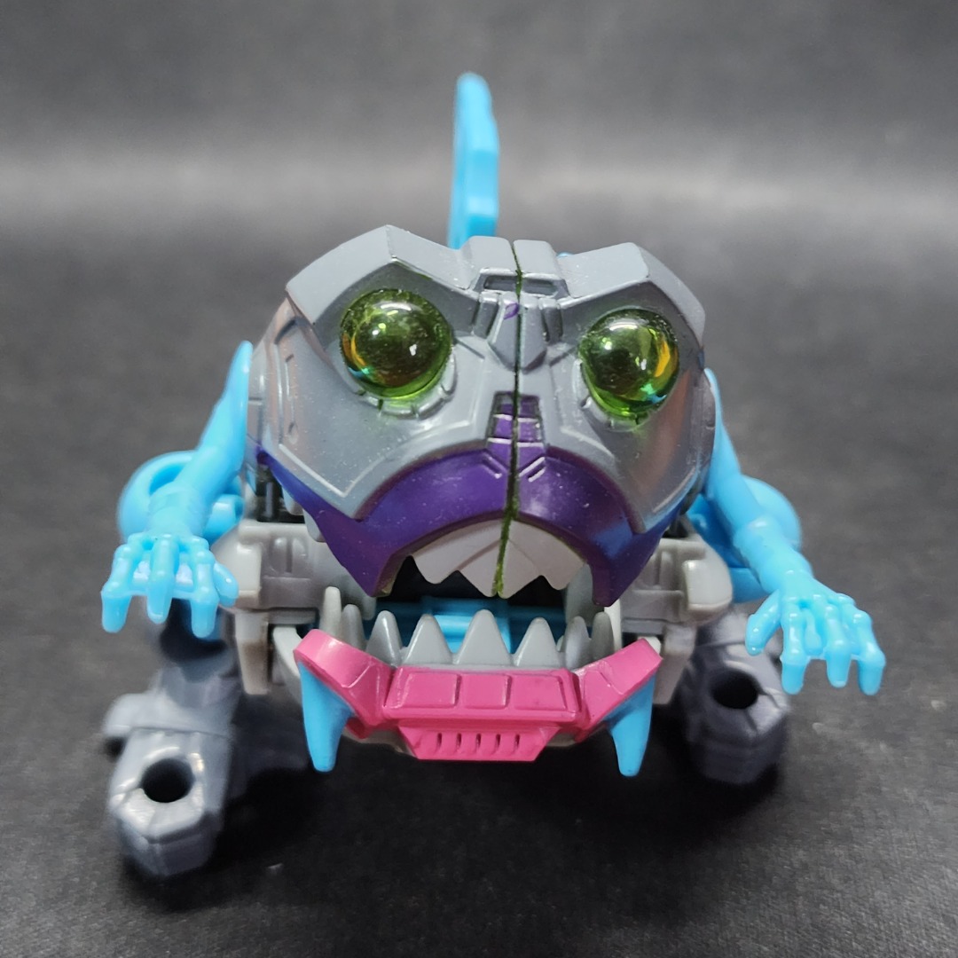 Transformers Generations Titans Return Legends Class Sharkticon Gnaw (2 ...