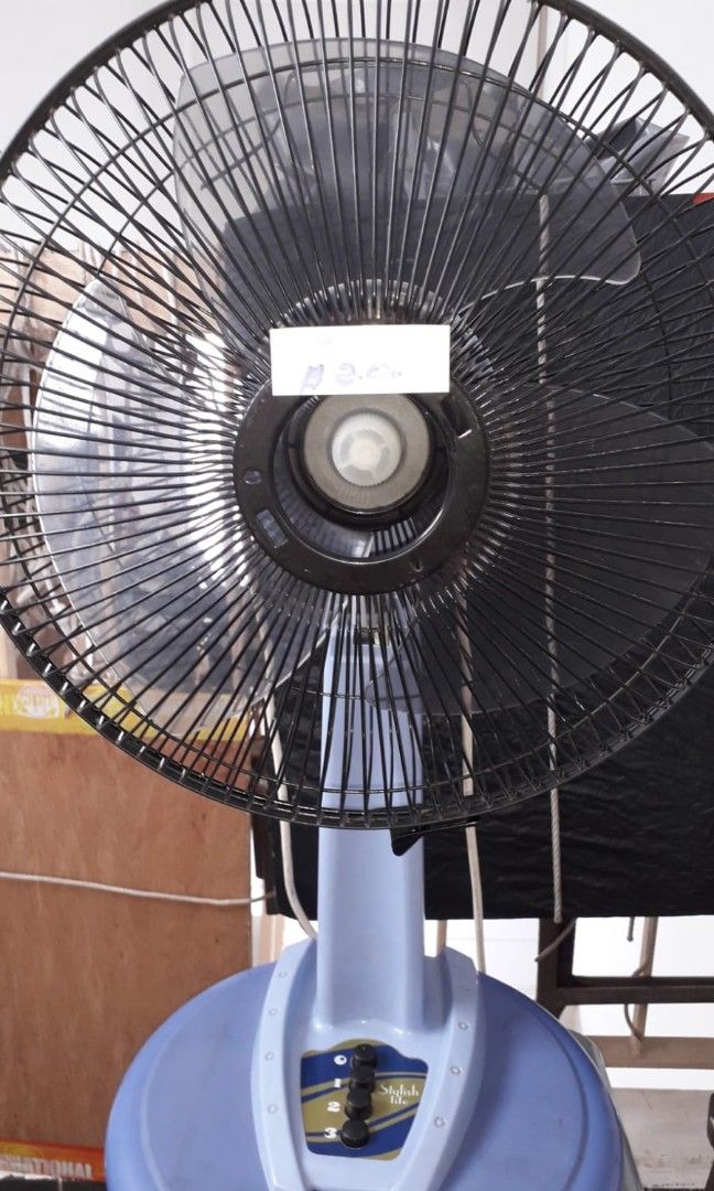 Used fans, Furniture & Home Living, Lighting & Fans, Fans on Carousell