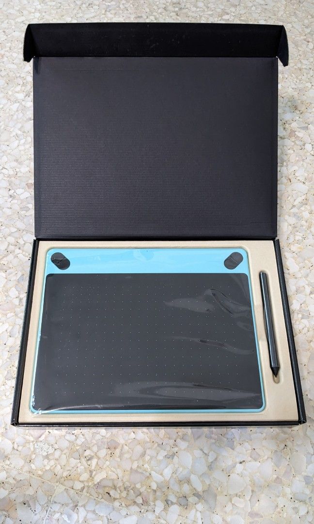 Wacom Intuos Art Pen Tablet for Painting CTH-690/B0 Medium Size Mint ...