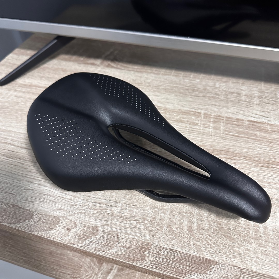 [160g] OEM Carbon Specialized Power Saddle 143mm, Sports Equipment, Bicycles & Parts, Parts ...
