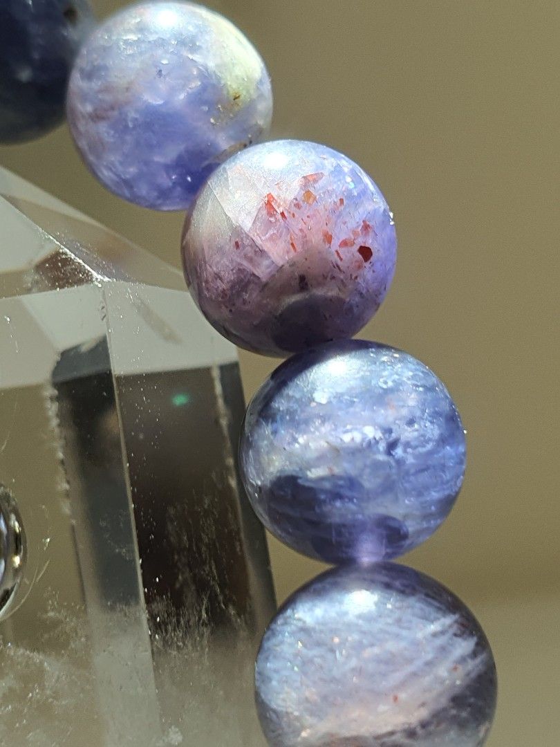 血滴。 堇青石 Bloodshot Iolite, Women's Fashion, Jewelry & Organisers ...
