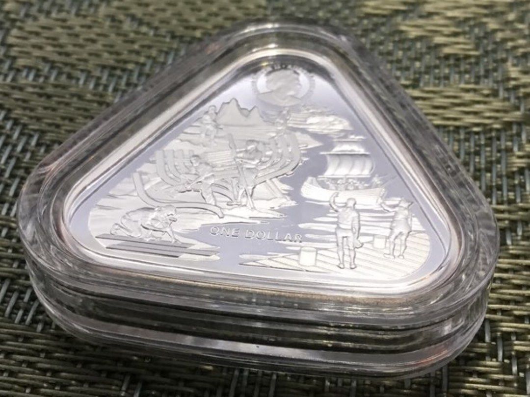 Australian Triangular Silver coin, Hobbies & Toys, Memorabilia ...