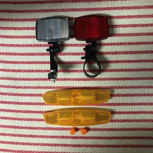 Bike Reflector Set Safety Reflectors Front and Rear 4 Piece Set, Sports ...